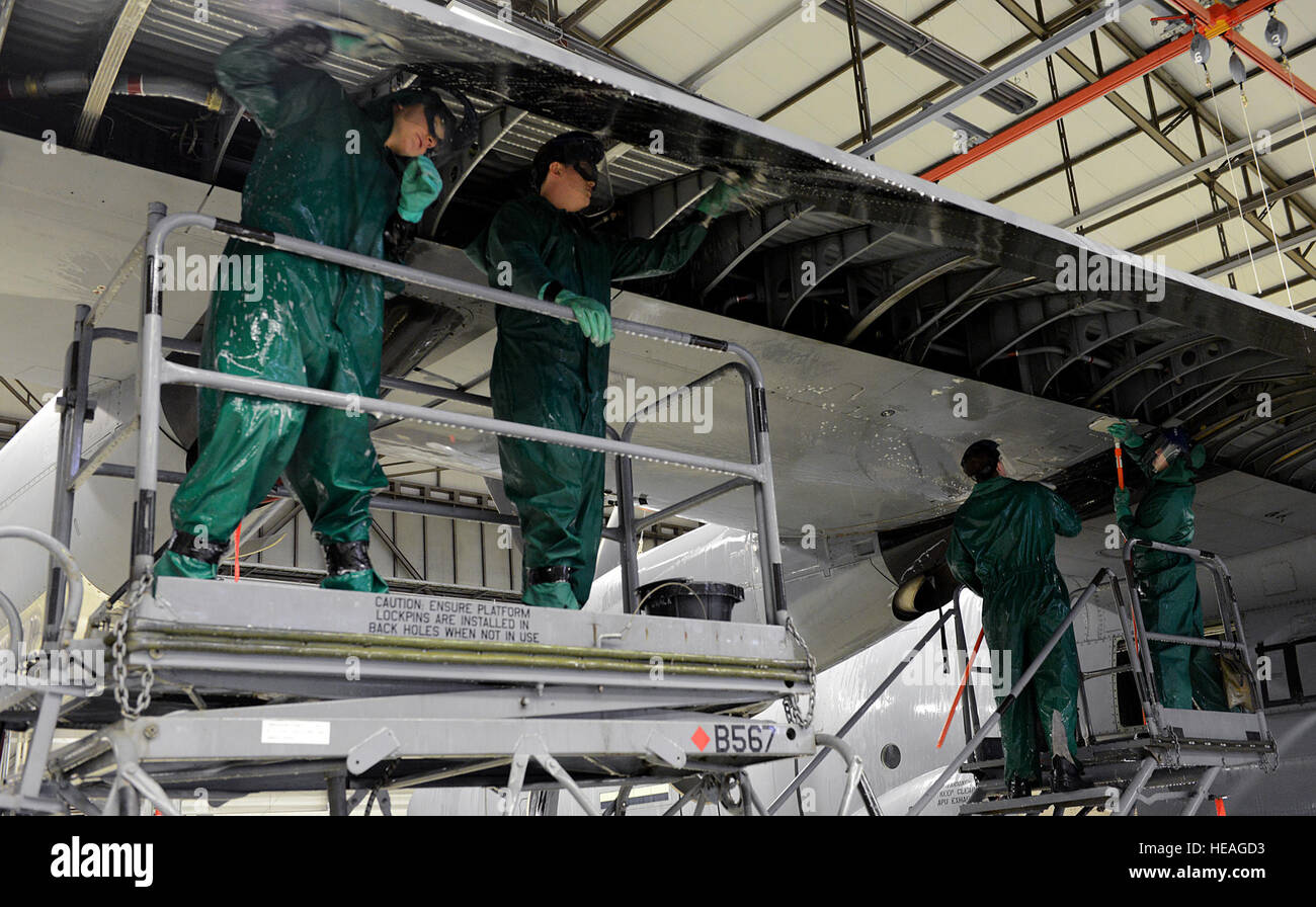86th air maintenance squadron hi-res stock photography and images - Alamy