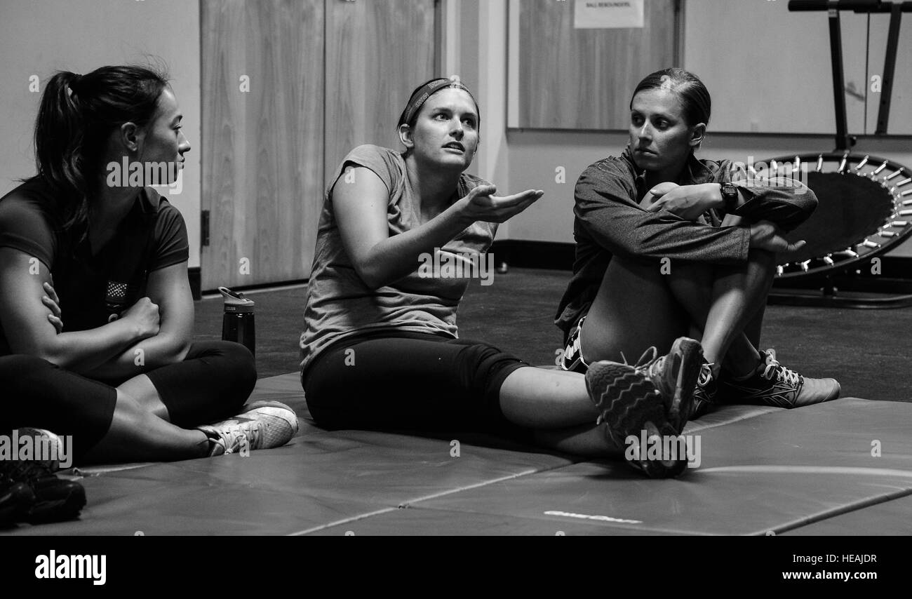 Us navy base personnel Black and White Stock Photos & Images - Alamy