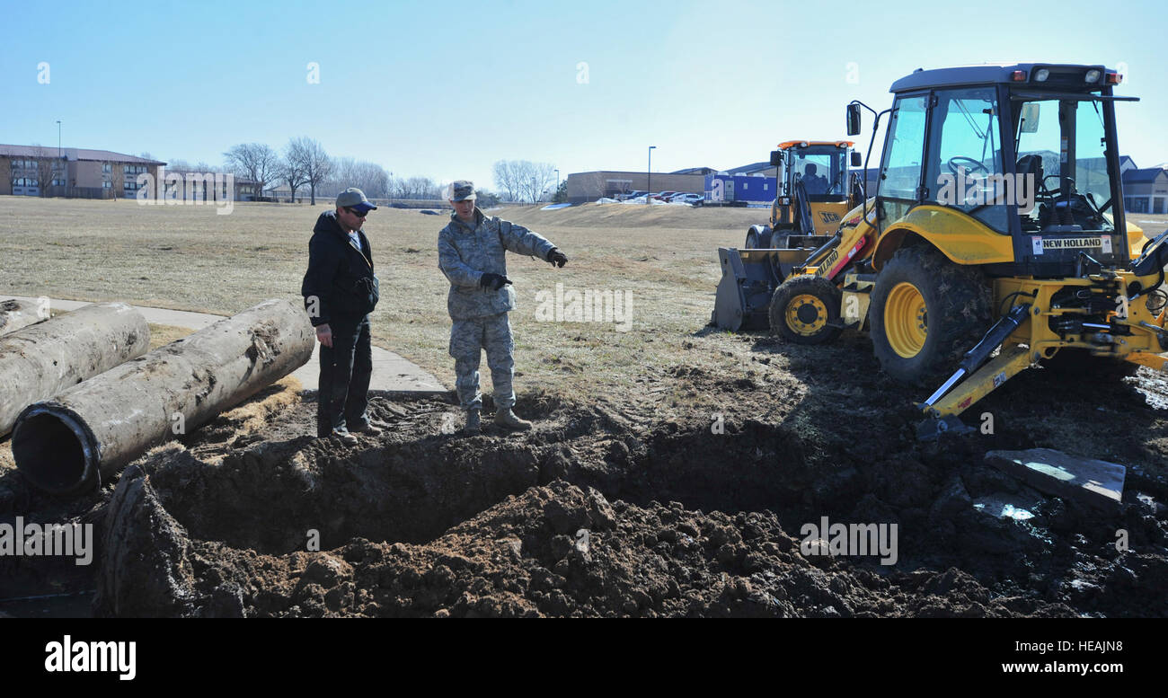 Bobby Wren and Staff Sgt. Andrew Wise, 22nd Civil Engineer Squadron ...