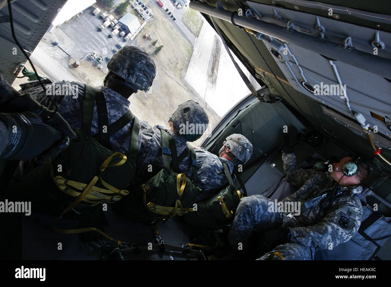 507th infantry regiment u s army pathfinder school hi-res stock ...