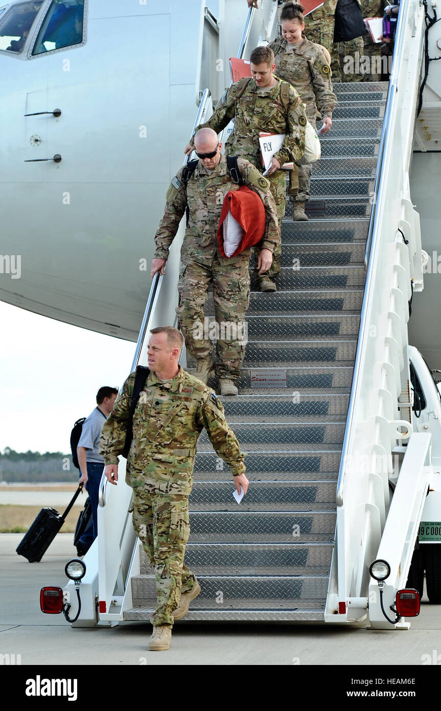 More than 100 U.S. Airmen with the 9th Aircraft Maintenance Unit return ...