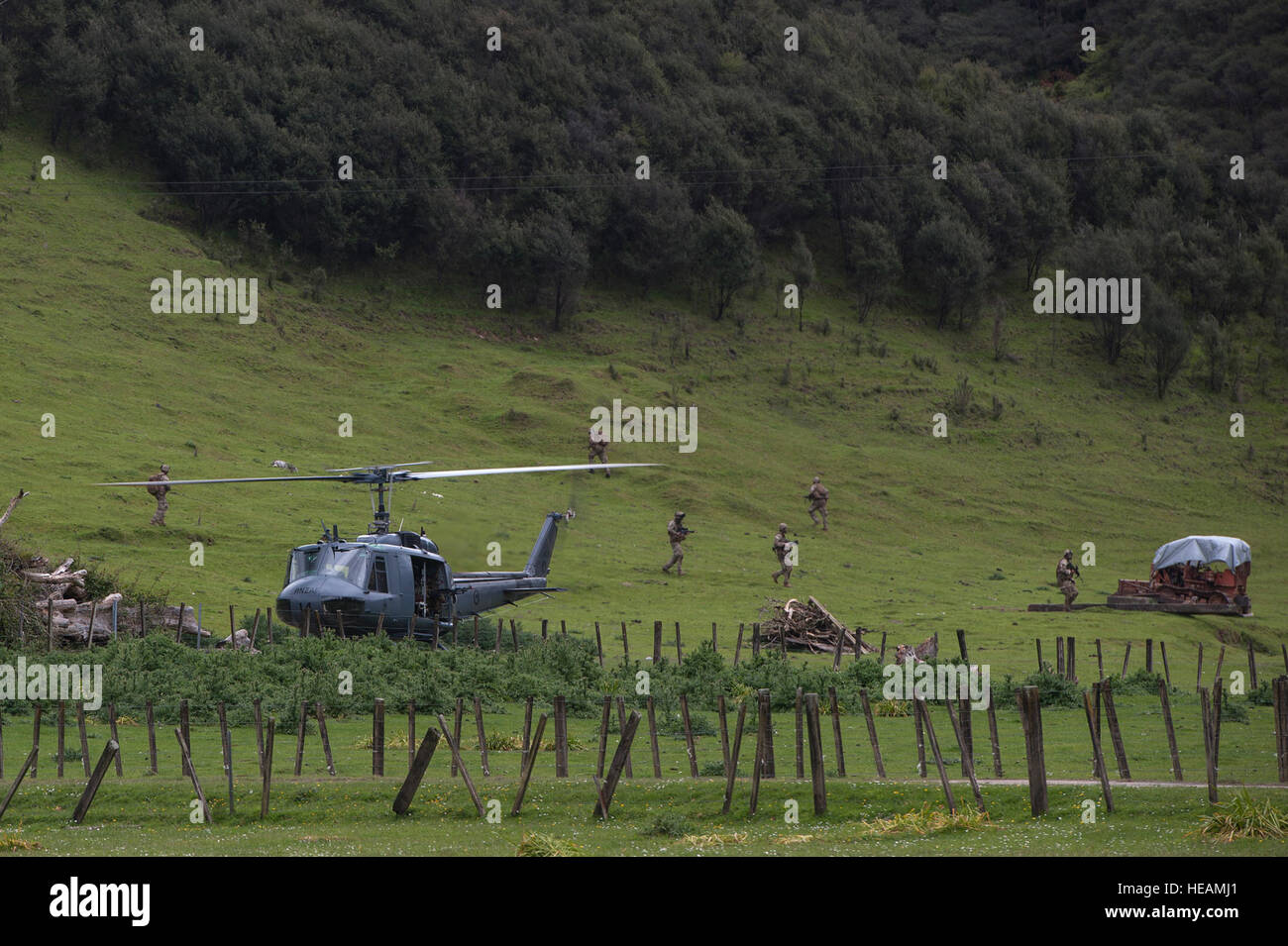 New Zealand Defence Force soldiers, 1st New Zealand Brigade, maneuver ...