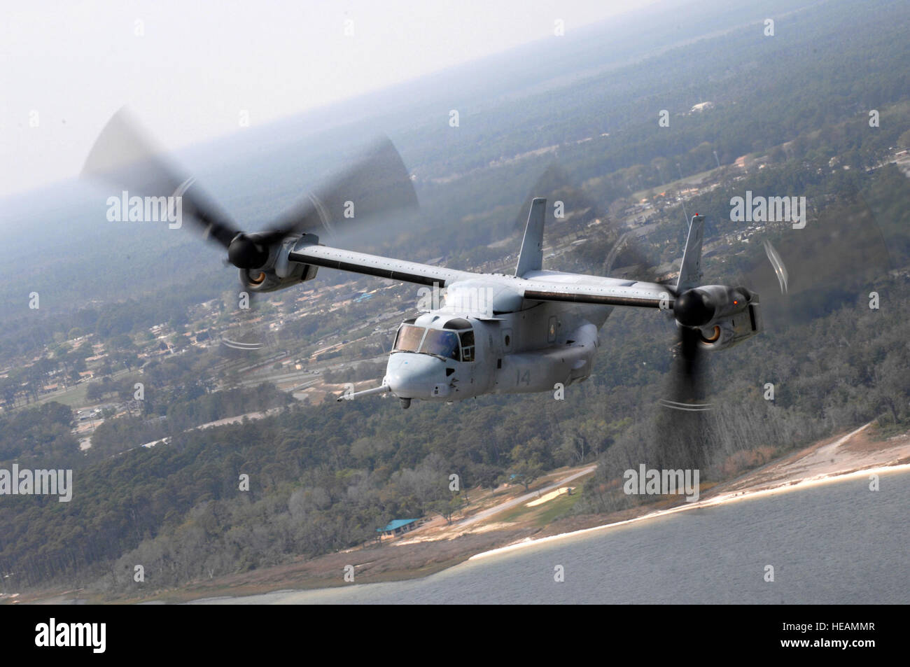 A U.S. Marine Corps MV-22 Osprey from Marine Medium Tiltrotor Training ...