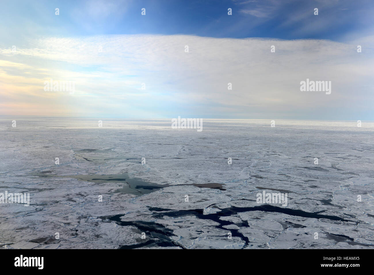 Outgoing infrared radiation hi-res stock photography and images - Alamy