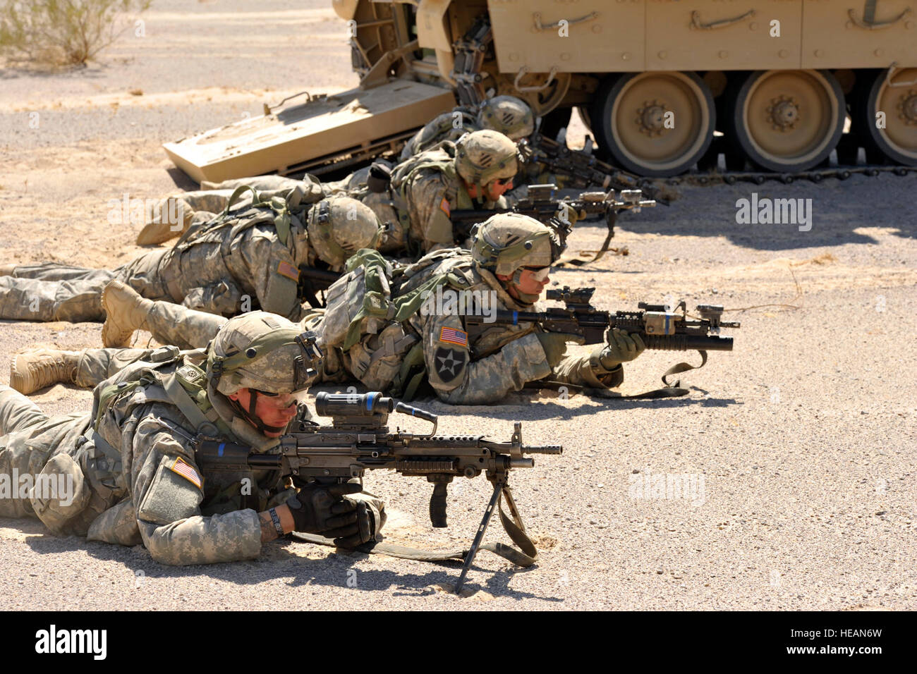 Soldiers with 1st Battalions, 15th Infantry Regiment, 3rd Heavy Brigade ...