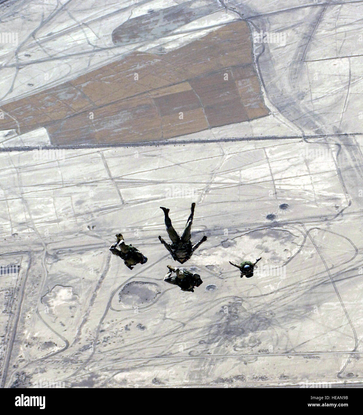 US Air Force Reserve Pararescuemen assigned to the 301st Rescue ...