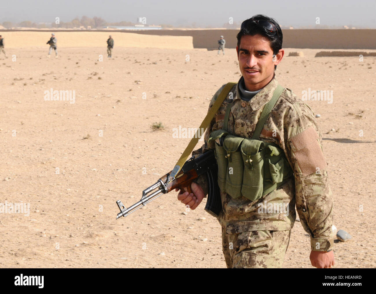 Members of the Nevada National Guard, 137th Military Police Detachment ...