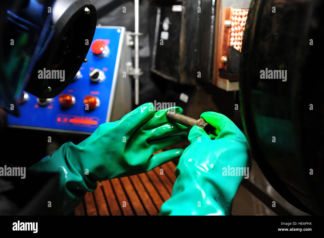 Magnetic particle inspection hi-res stock photography and images - Alamy