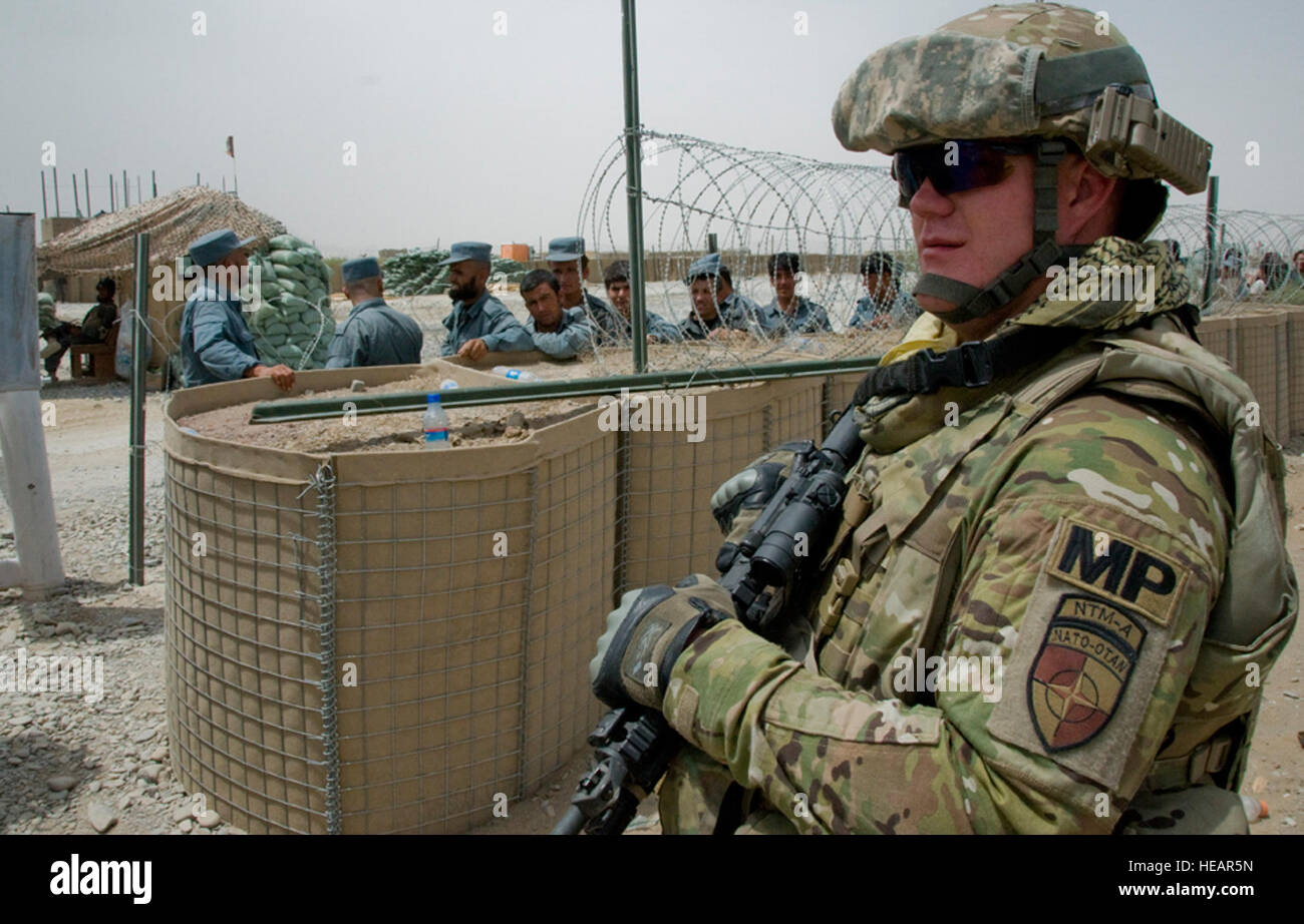 Military advisor training academy hi-res stock photography and images ...