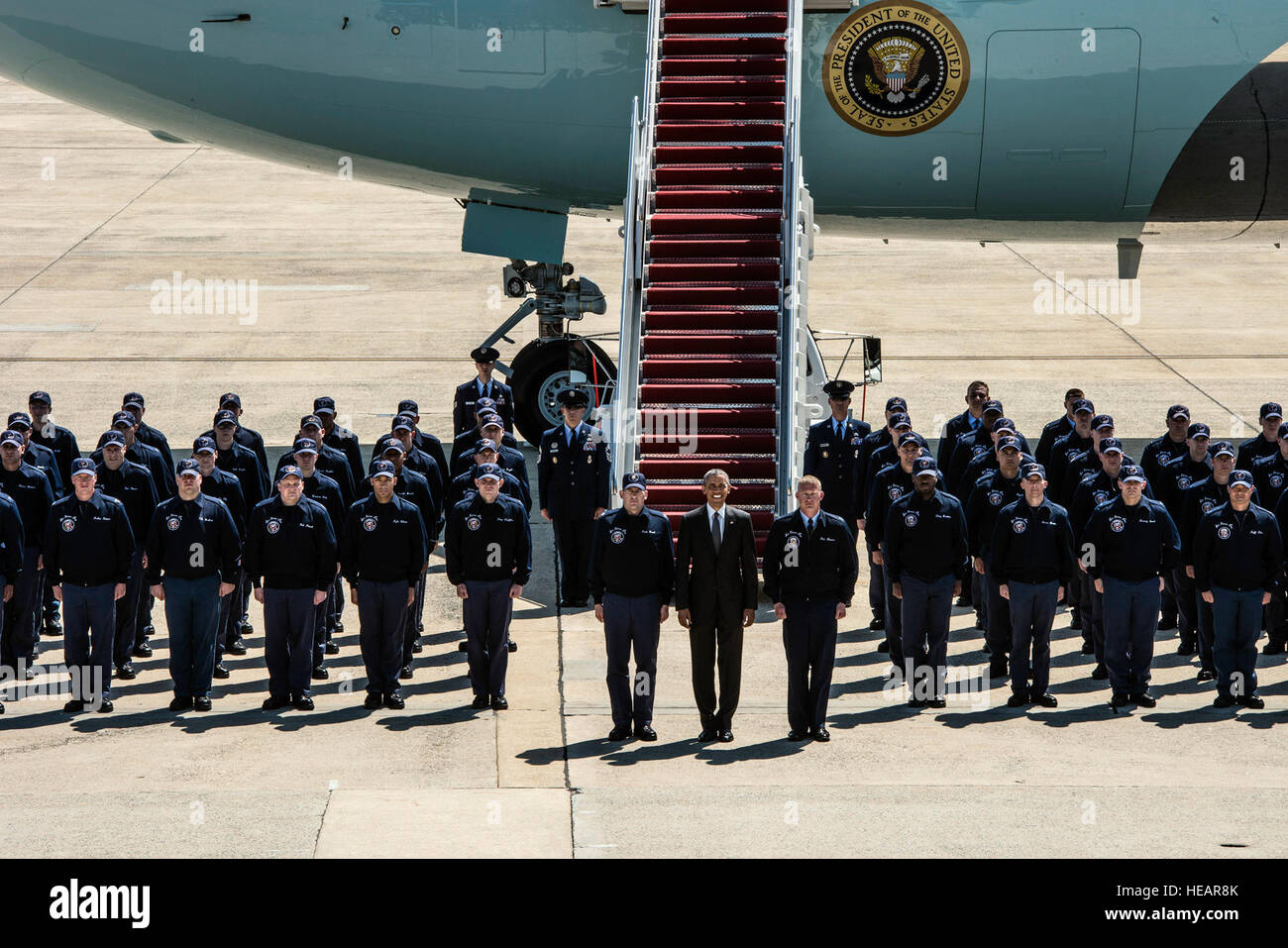 Airmen from the Presidential Logistics Squadron maintain VC-25 aircraft ...