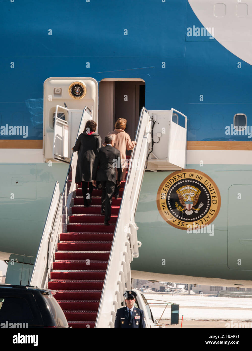 President Barack Obama and the first lady, Michelle, prepare to fly to ...