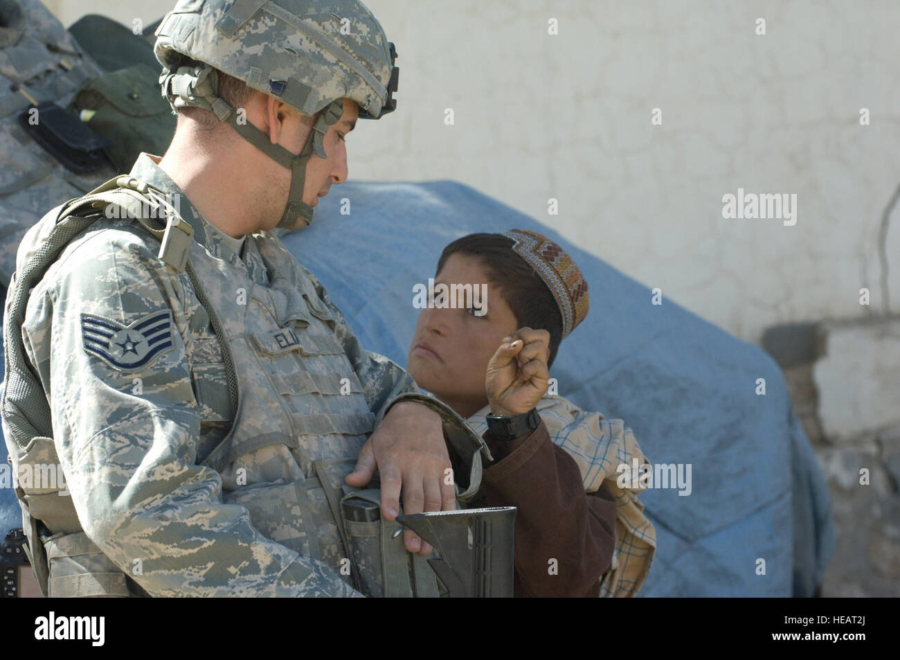 QALAT, Afghanistan -- Air Force Staff Sgt. Don Elias talks with an ...