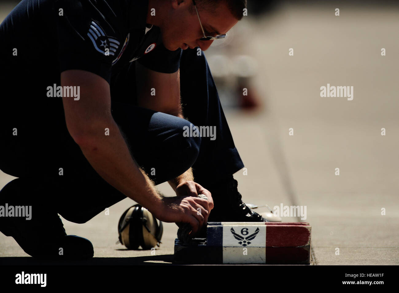 Aircraft chocks hi-res stock photography and images - Alamy