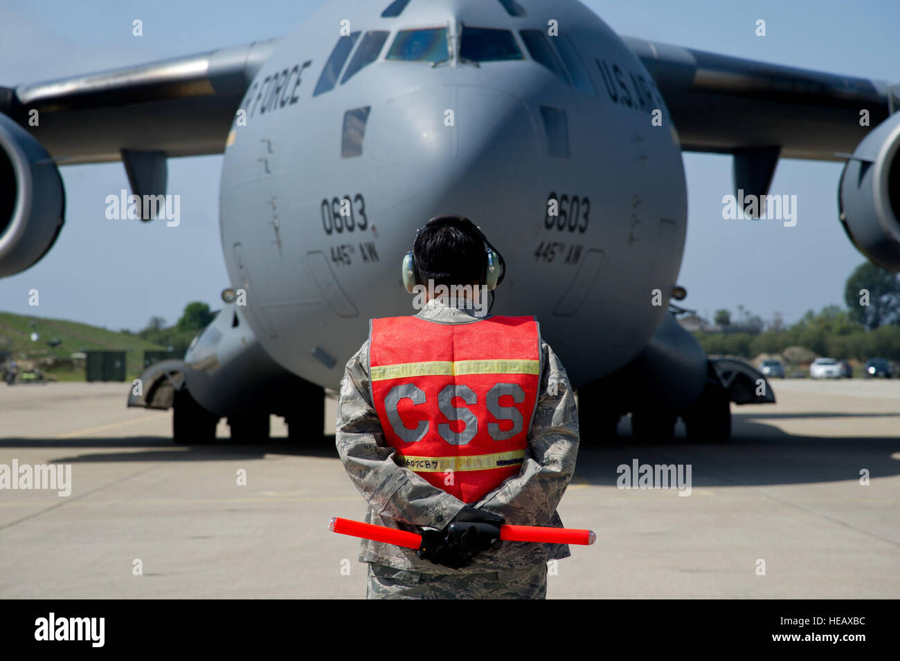 452nd aircraft maintenance squadron hi-res stock photography and images ...