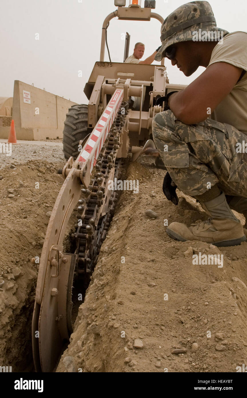 407th expeditionary support squadron hi-res stock photography and ...
