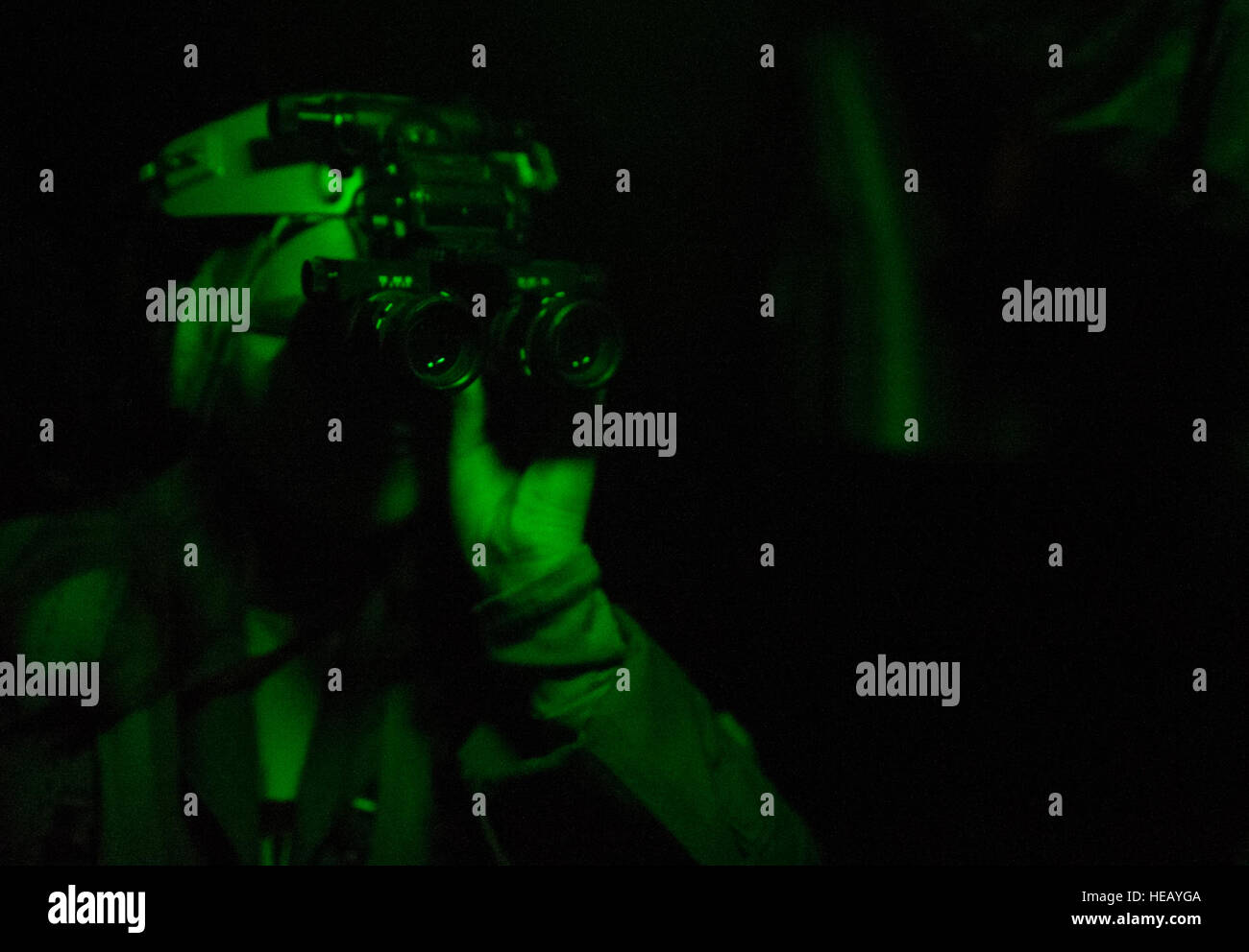 Night vision goggles hi-res stock photography and images - Alamy