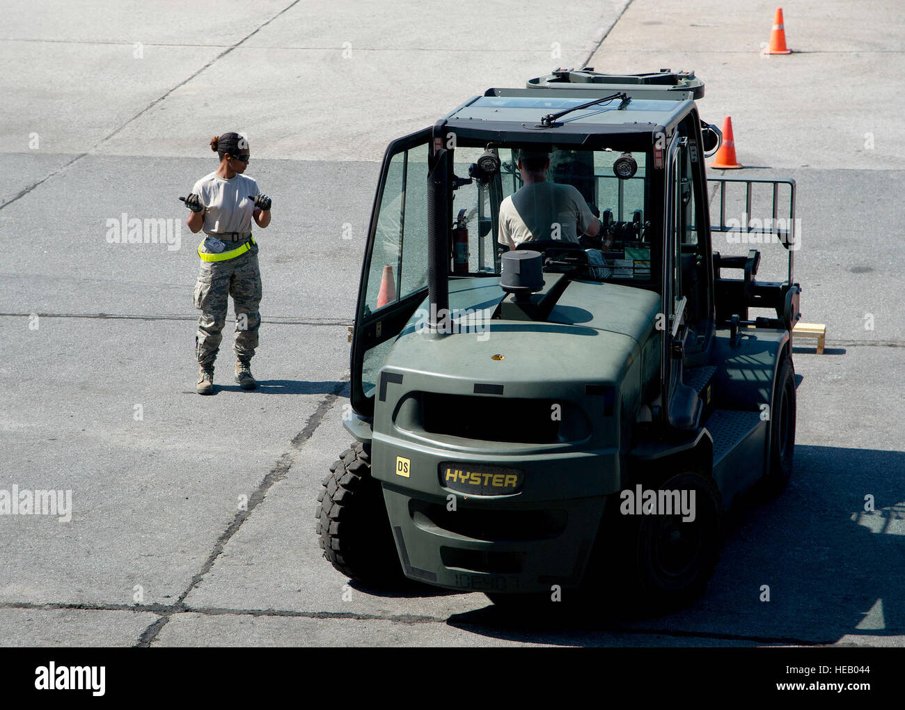 Airmen from the 86th Aerial Port Squadron participate in the Port Dawg ...