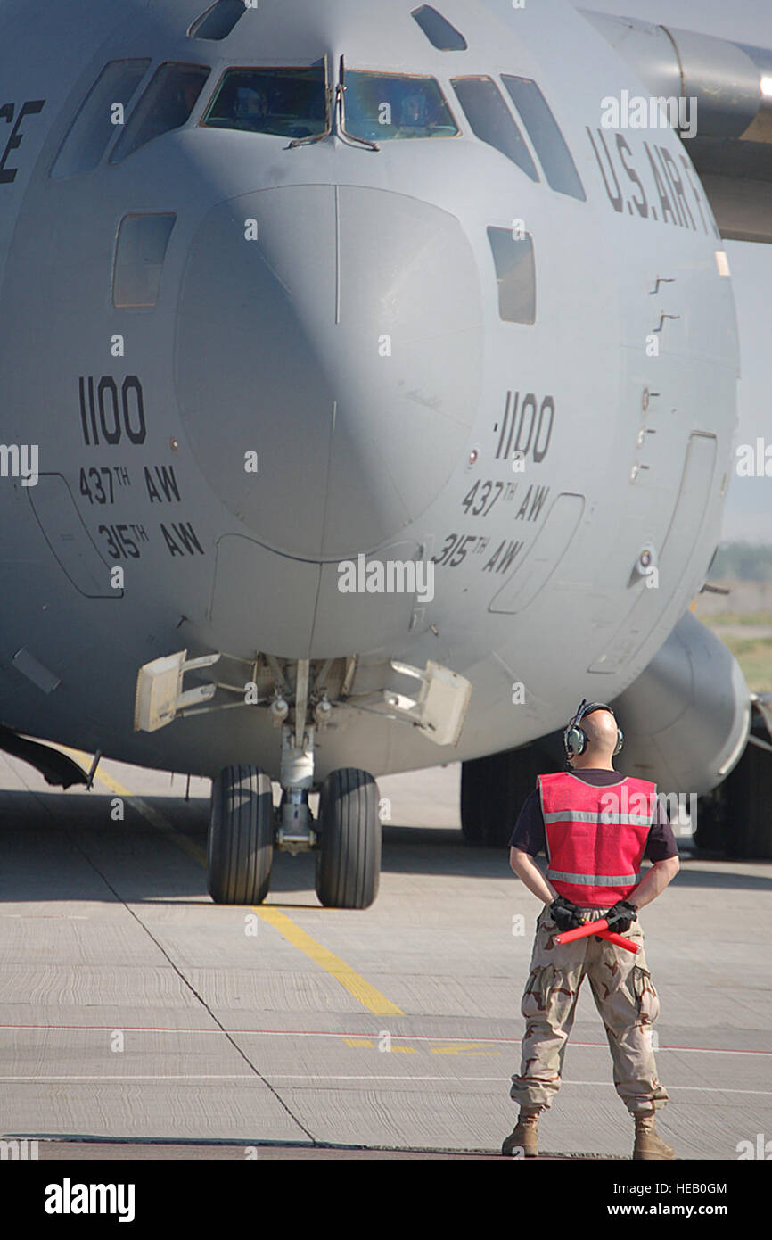 An Airmen assigned to the 376th Air Expeditionary Wing at Manas Air ...