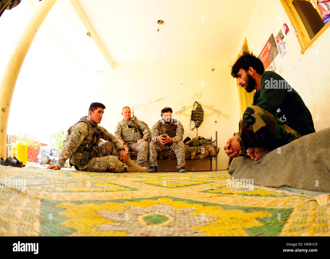 (From left to right) U.S. Army 1st Lt. Alex Deseta, from St. Petersburg ...