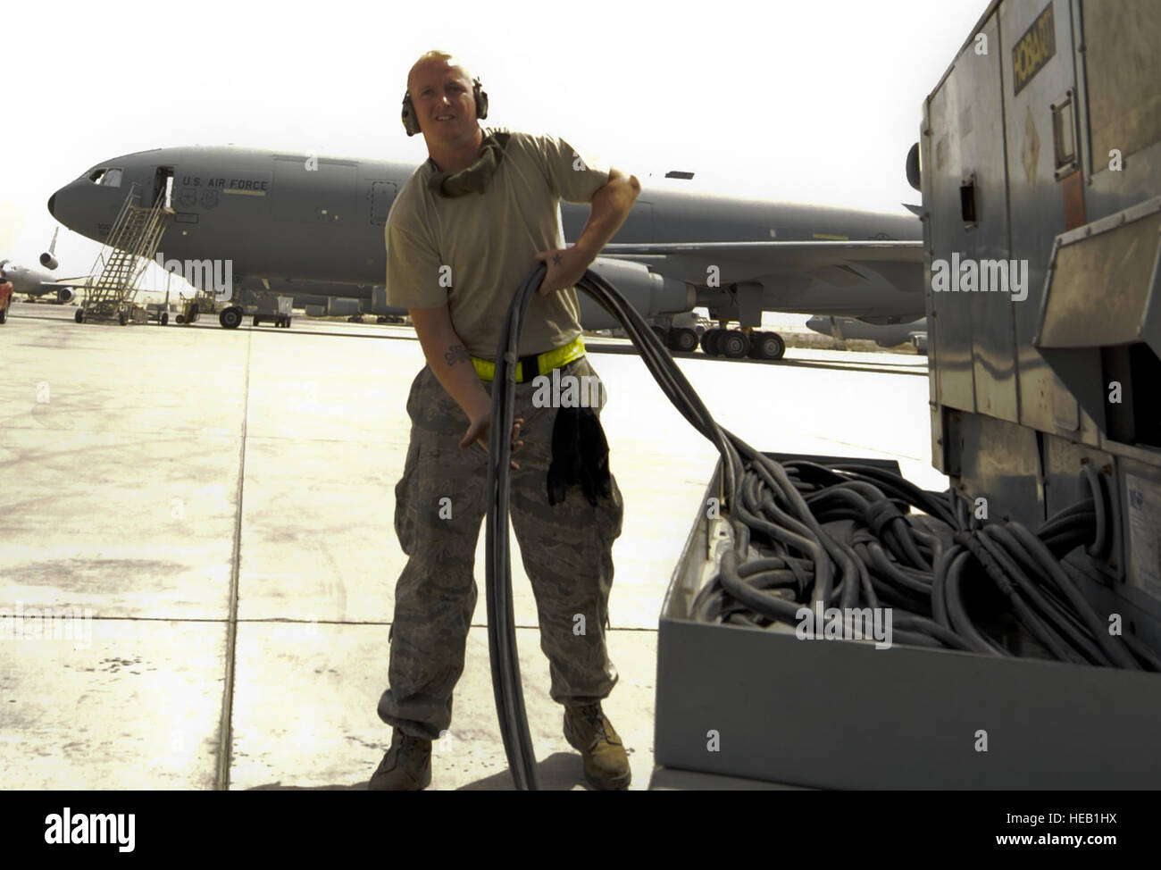 Kc 10 aircraft maintenance unit hi-res stock photography and images - Alamy