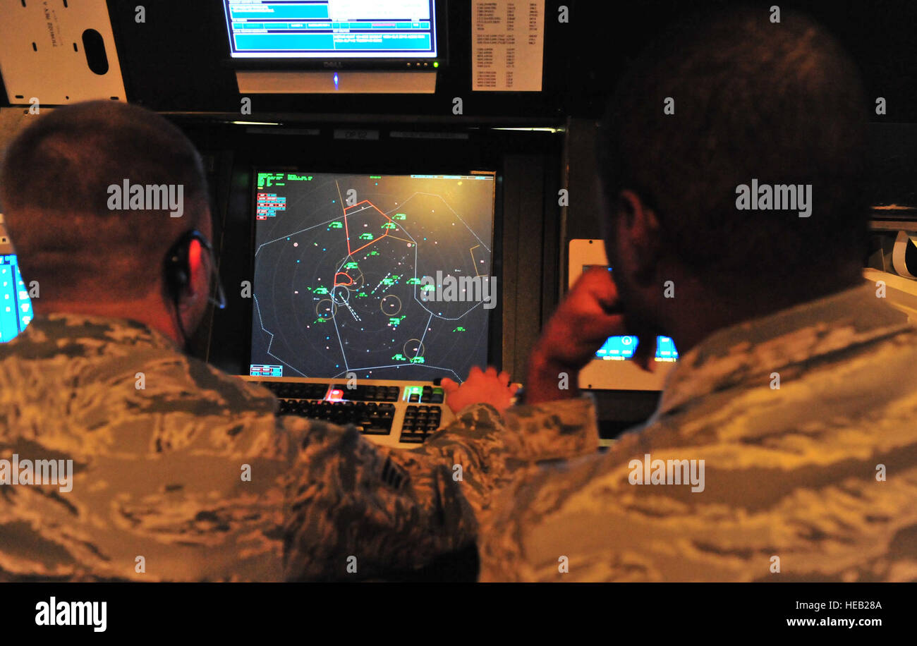 Air traffic controllers works hi-res stock photography and images - Alamy