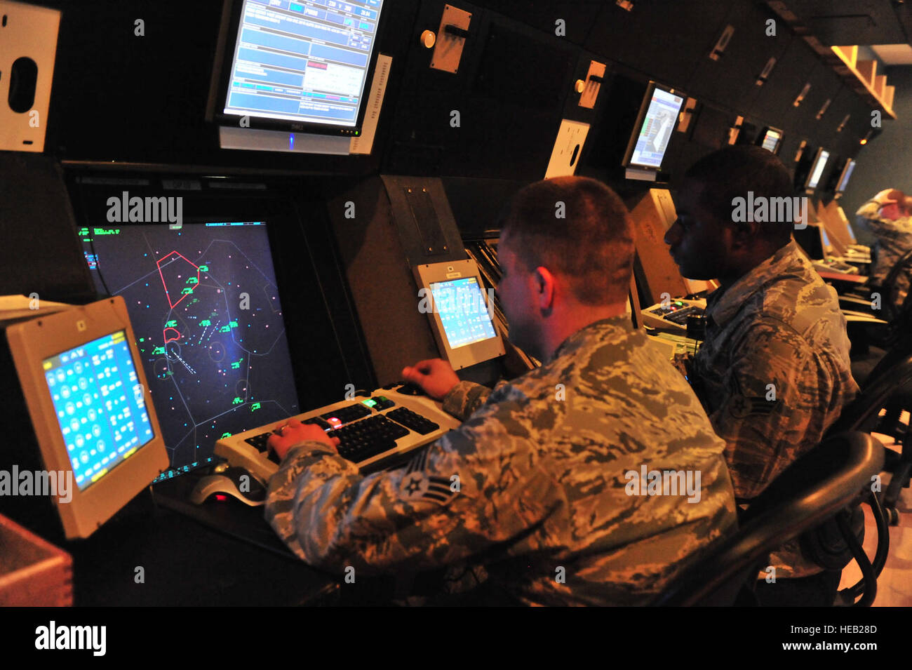 101012-F-8430J-013 SHAW AIR FORCE BASE, S.C. - Senior Airman Kenneth ...