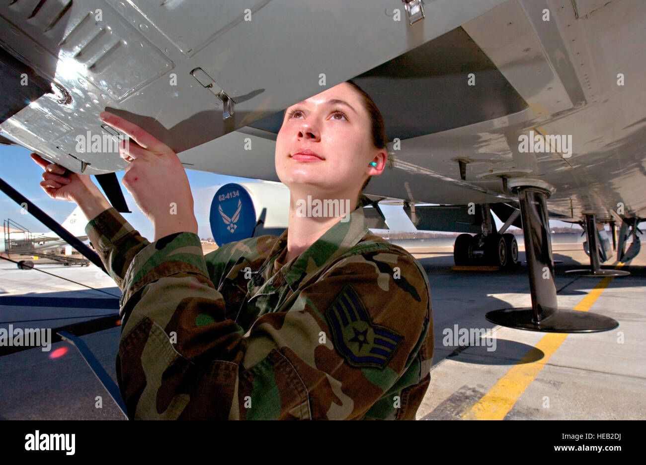 OFFUTT AIR FORCE BASE, Neb. -- Staff Sgt. Mary Beth Metcalf, aircraft ...