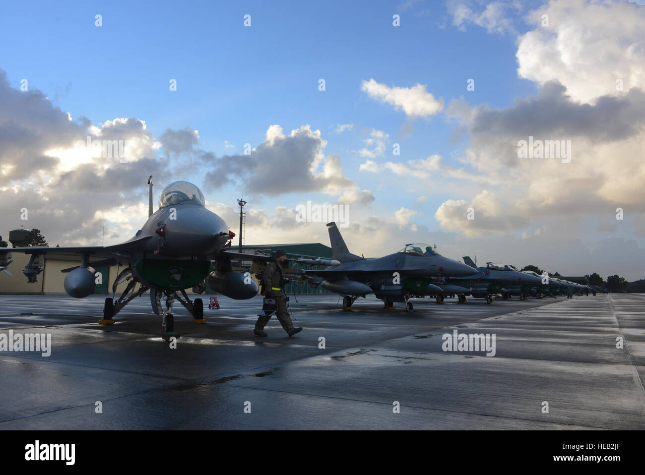 Fourteen U.S. Air Force F-16 Fighting Falcon aircraft assigned to the ...