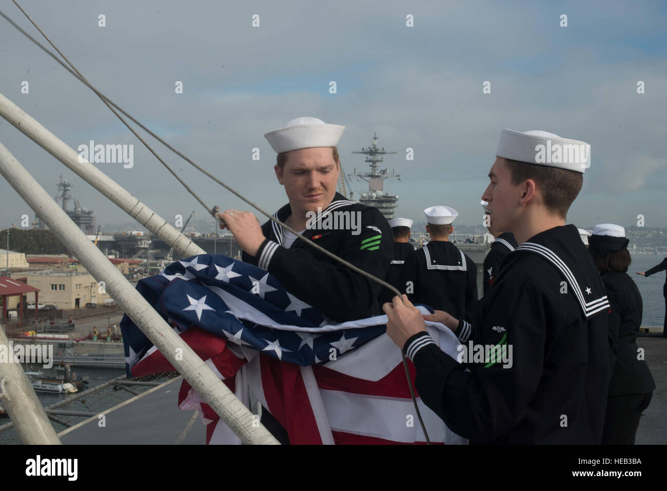 Crew aboard uss john hi-res stock photography and images - Alamy