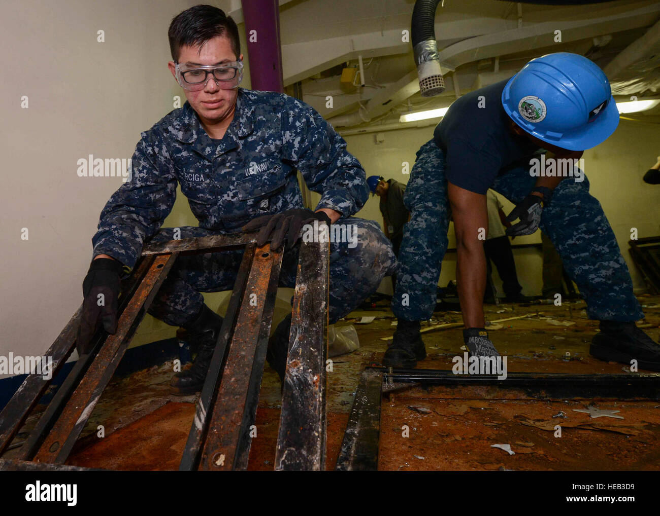NAVAL BASE KITSAP-BREMERTON, Wash. (Nov. 19, 2015) – Logistics ...