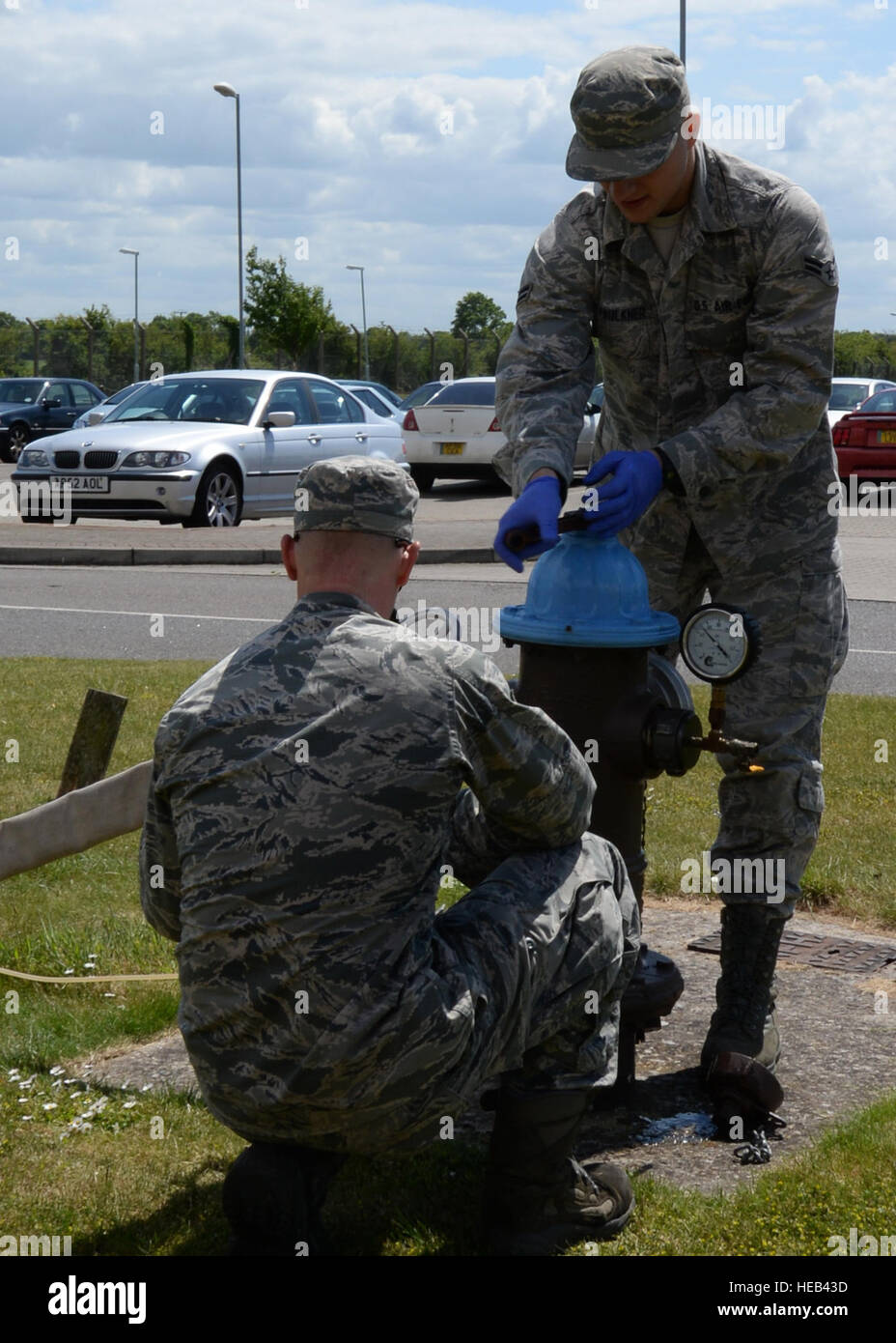 U.S. Air Force Senior Airman Joshua Slater, left, from Springfield, Mo ...