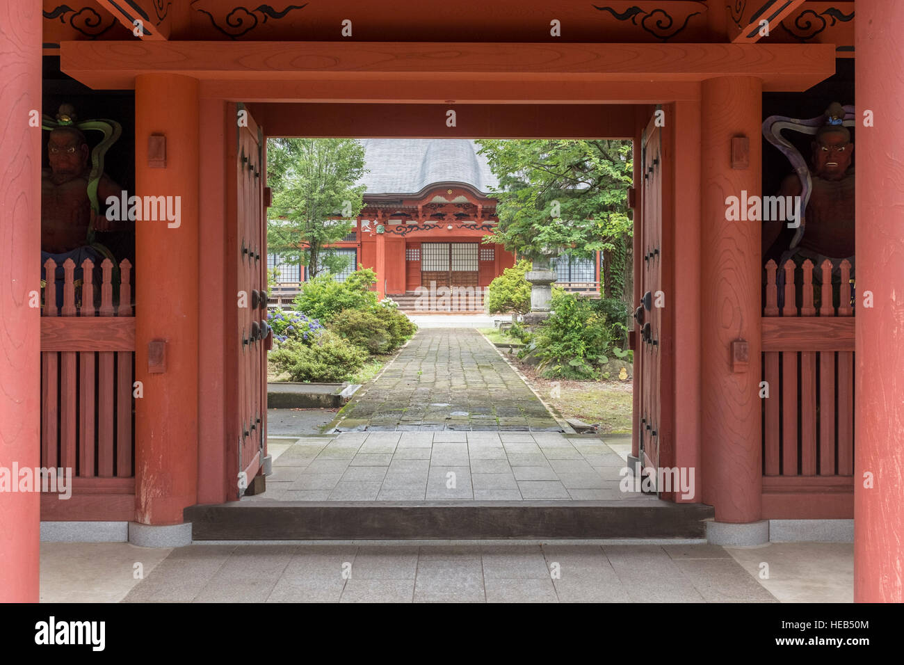 A view of the gate of Chōon-ji Temple in Minamiuonuma, Niigata ...