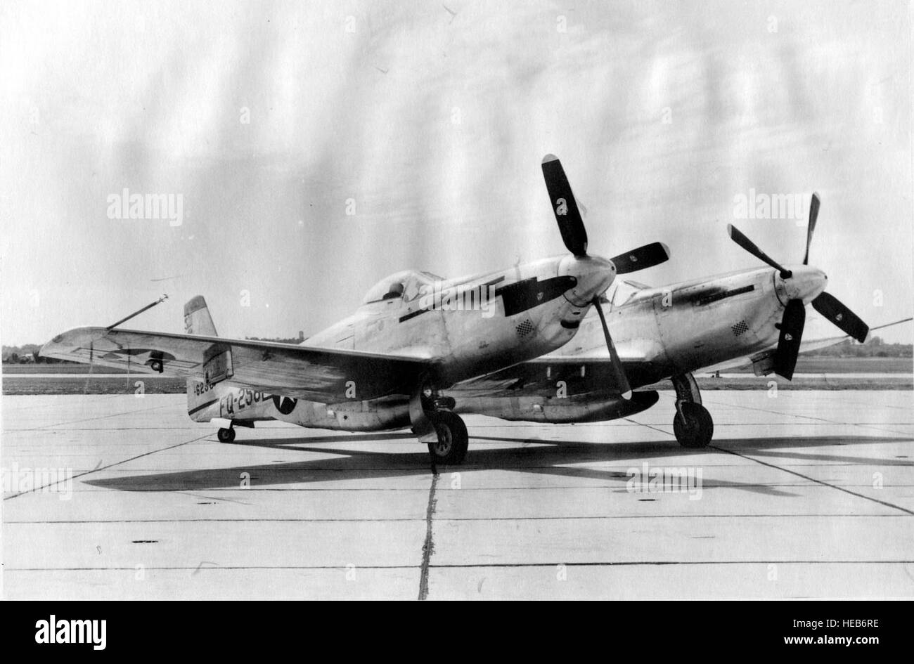 F 82e hi-res stock photography and images - Alamy
