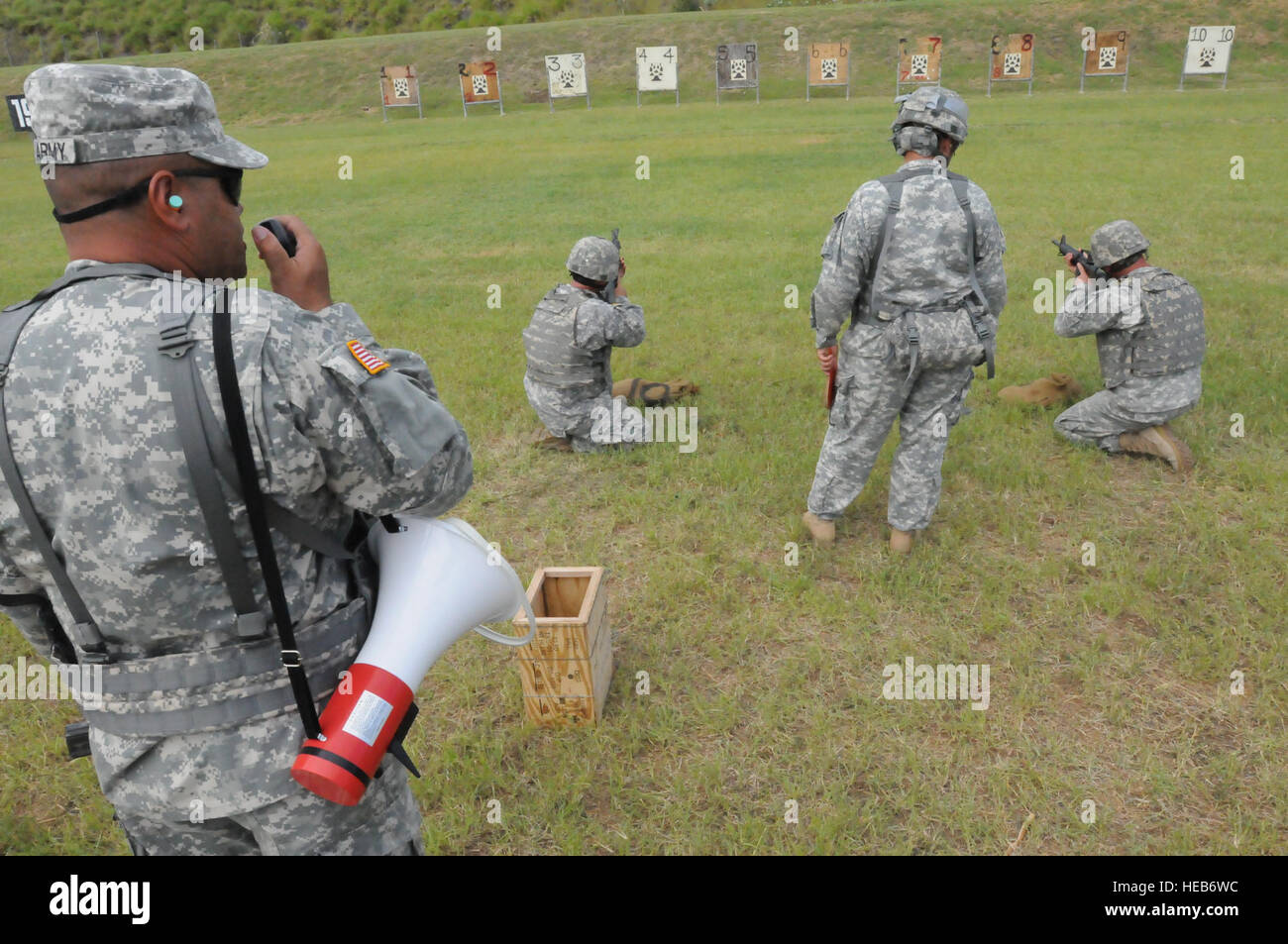 GUANTANAMO BAY, Cuba – Members of the 525 Military Police Battalion ...