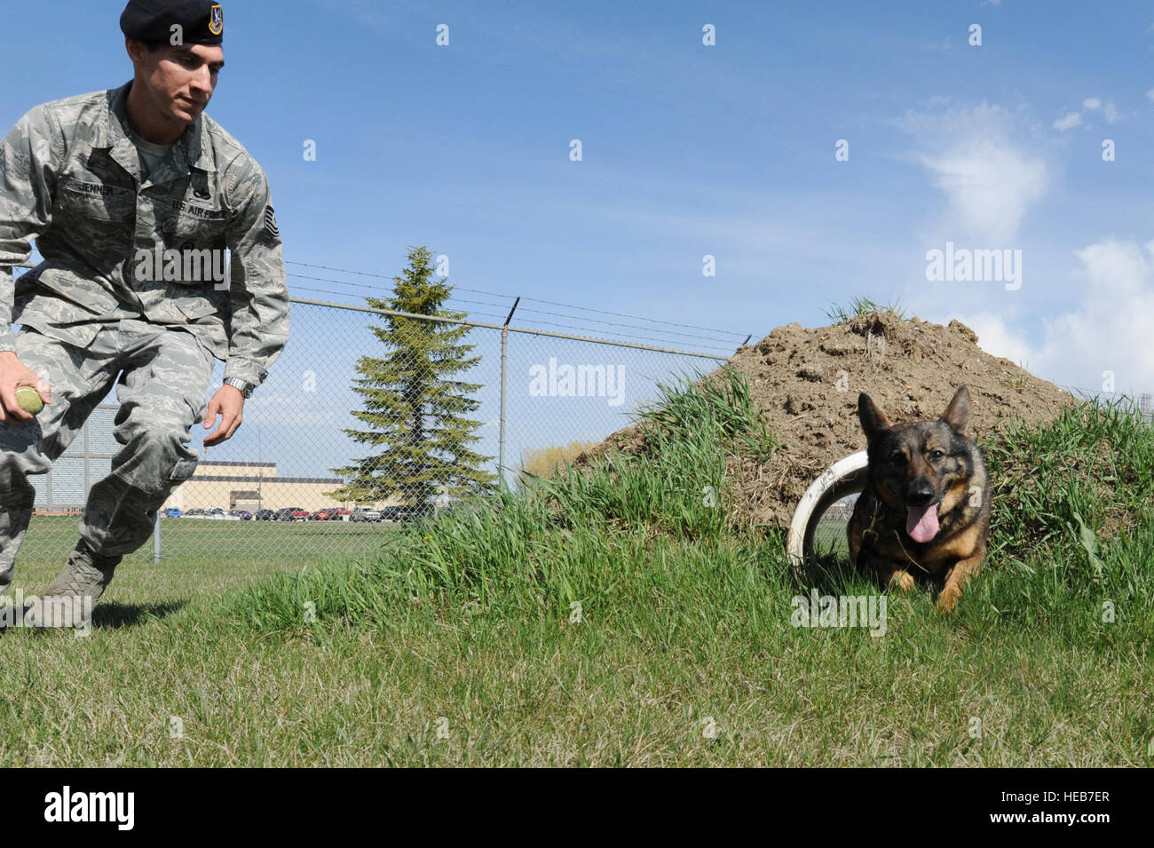 Security forces squadron military hi-res stock photography and images ...