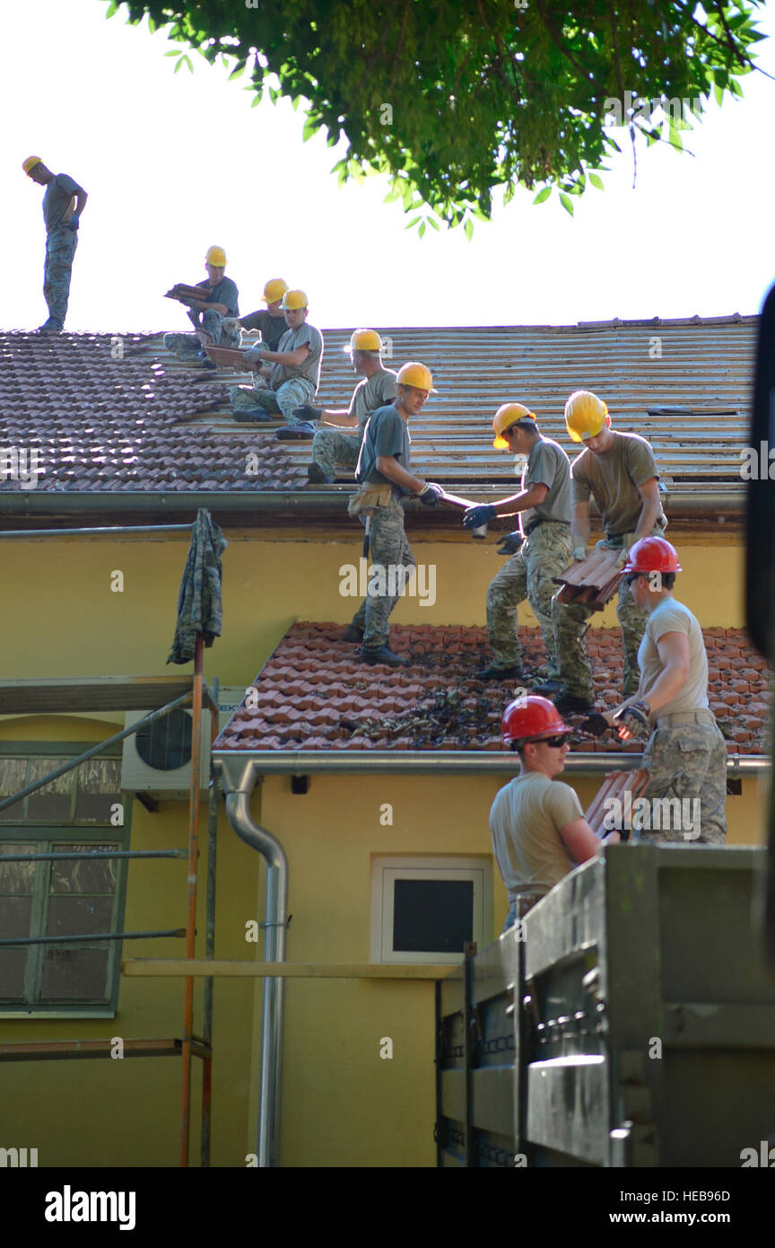 Members of the 851st Vertical Engineer Company work together in Croatia ...