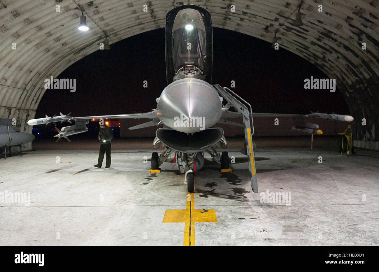 Senior Airman Benjamin Audet, 8th Aircraft Maintenance Squadron crew ...