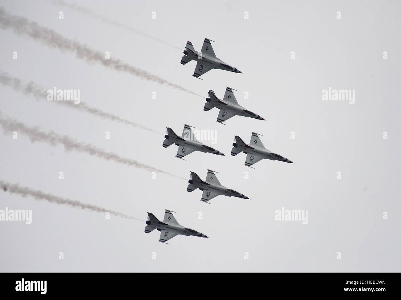 U.S. Air Force "Thunderbirds," perform the Delta Roll during Rockford ...