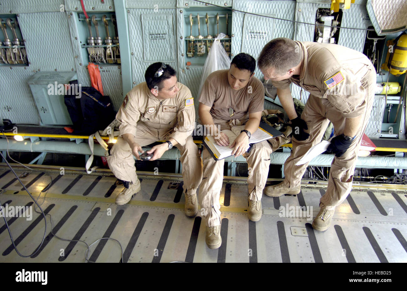 Hawaii loadmasters tech sgt mike lopez hi-res stock photography and ... Hawaii loadmasters tech sgt mike lopez hi-res stock photography and ...