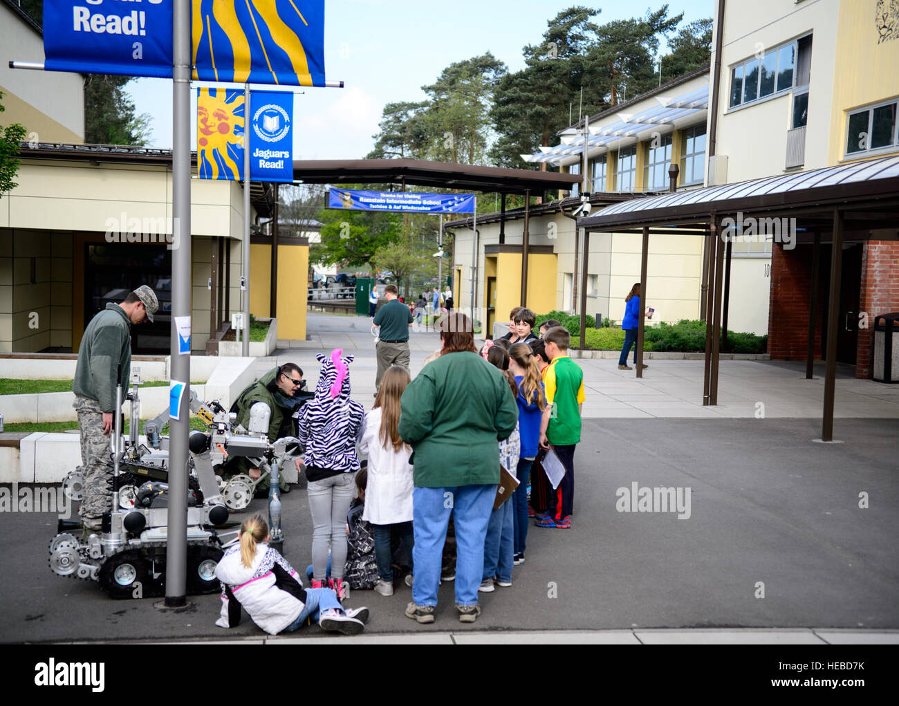 Explosive Ordnance Disposal Airmen teach children about their career ...