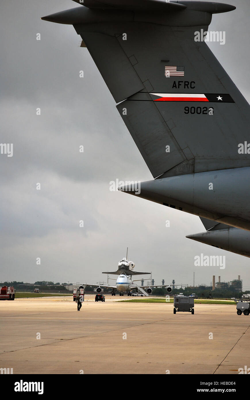 Kelly afb space shuttle hi-res stock photography and images - Alamy