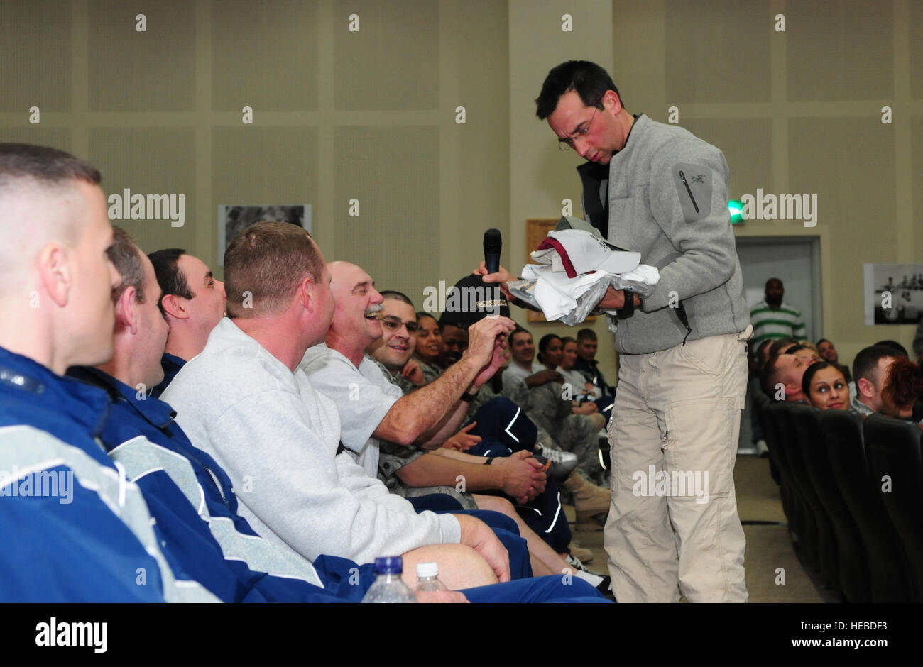 Dave Price from CBS' "The Early Show" gives Master Sgt. Henry Tomczyk ...