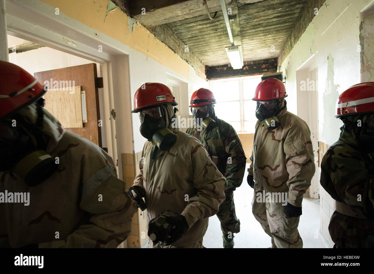 U.S. Soldiers assigned to Joint Task Force Civil Support conduct ...