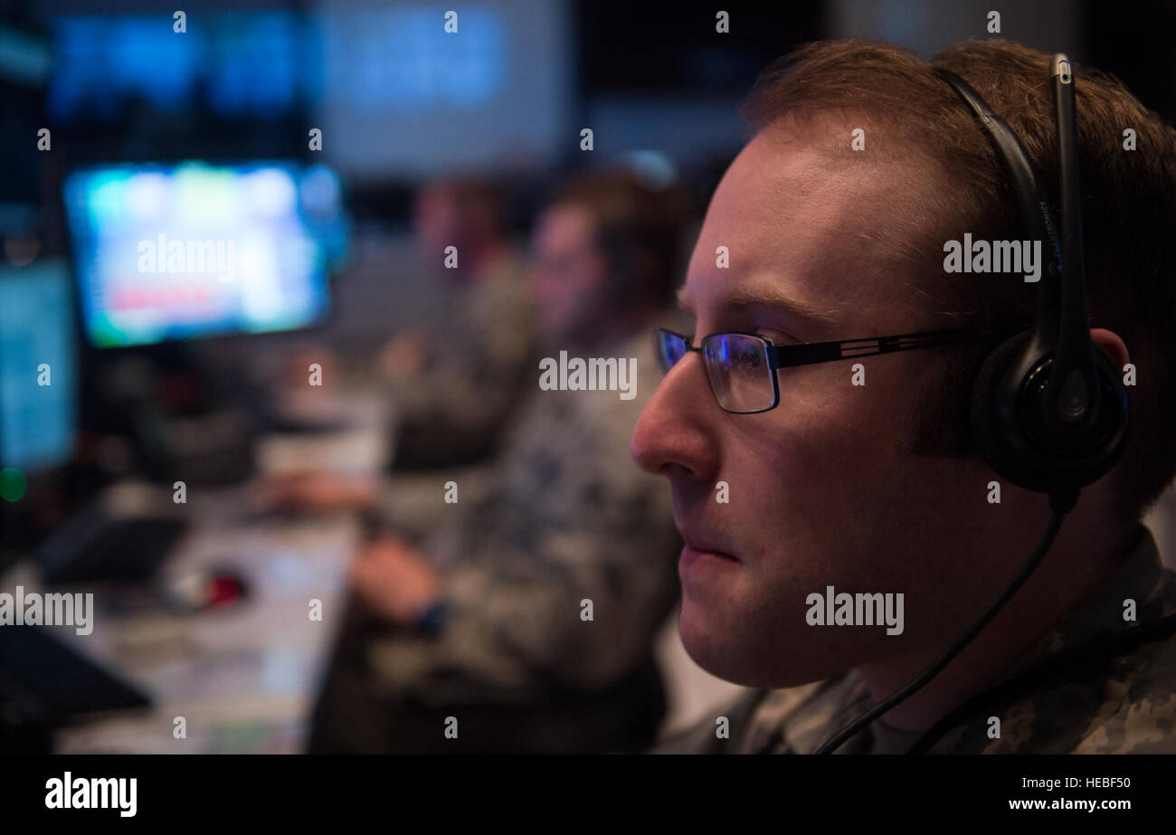 U.S. and Canadian armed forces service members participating in The ...