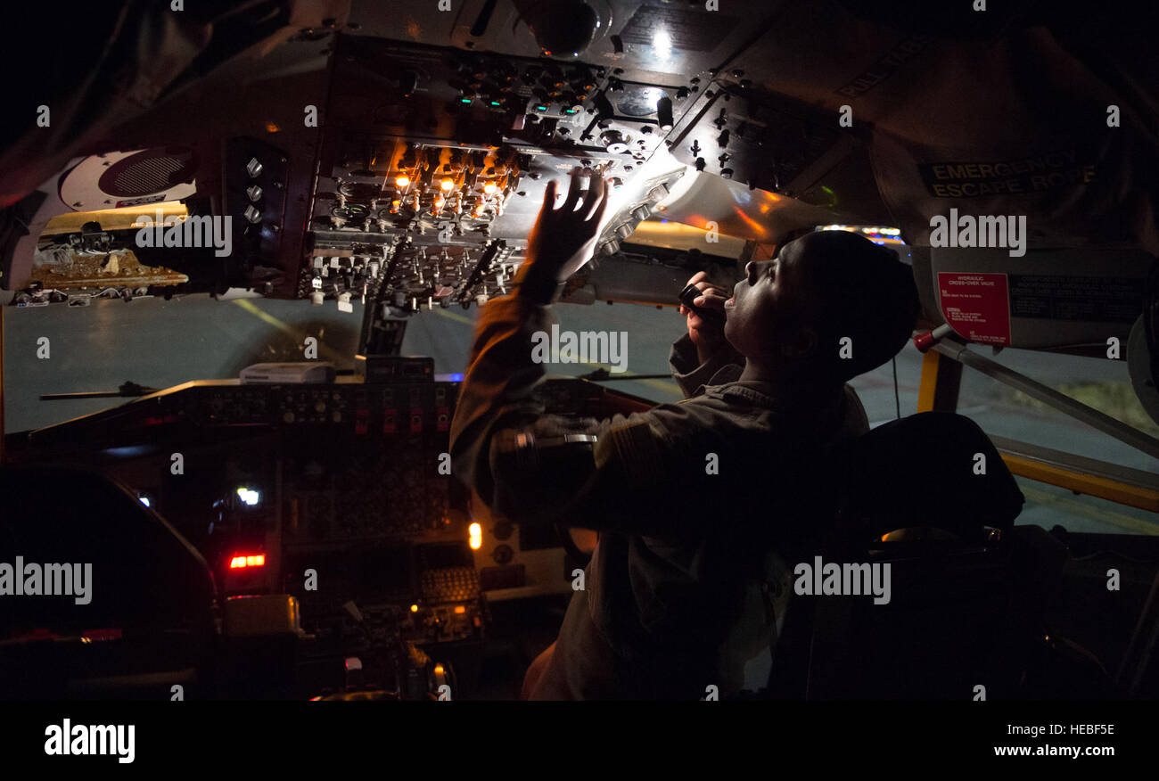 912th air refueling squadron High Resolution Stock Photography and ...