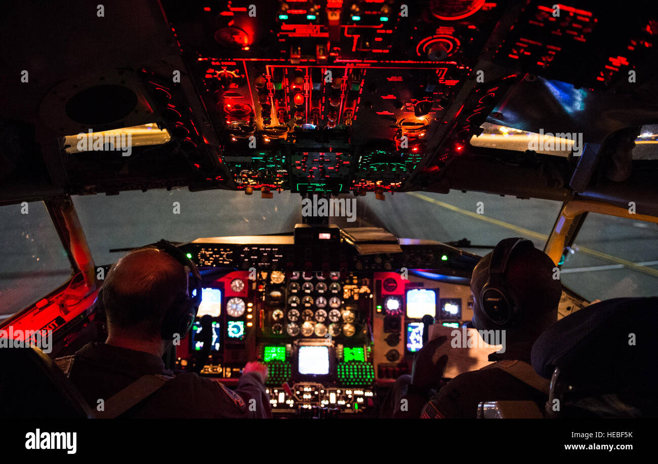 912th air refueling squadron hi-res stock photography and images - Alamy