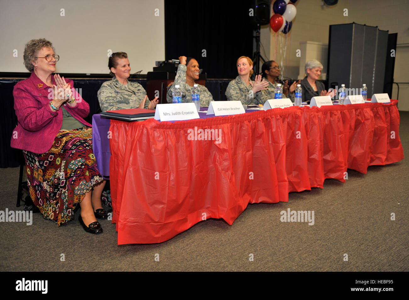 Susan olsen hi-res stock photography and images - Alamy