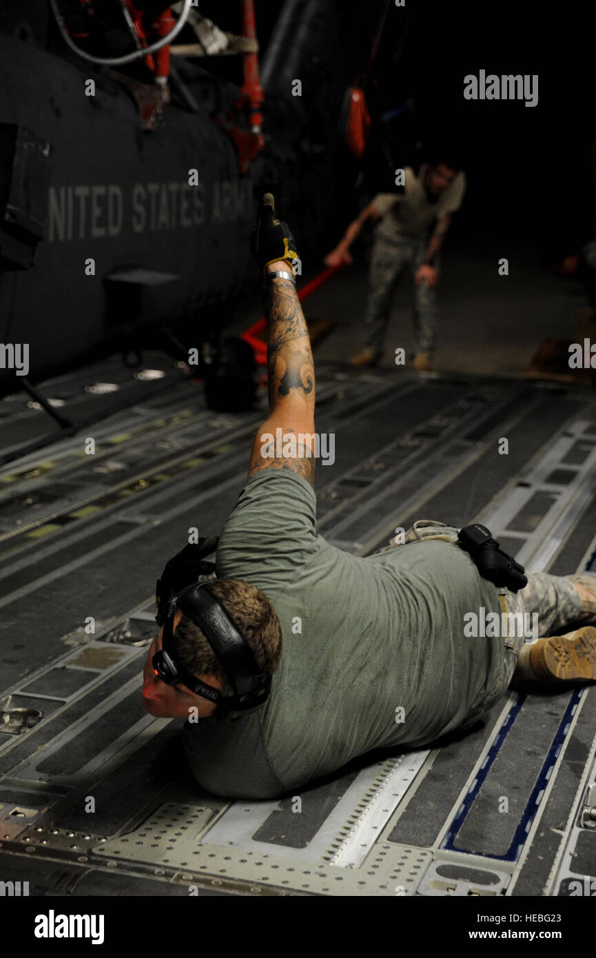 A U.S. Soldier with the 3rd Battalion, 160th Special Operations ...