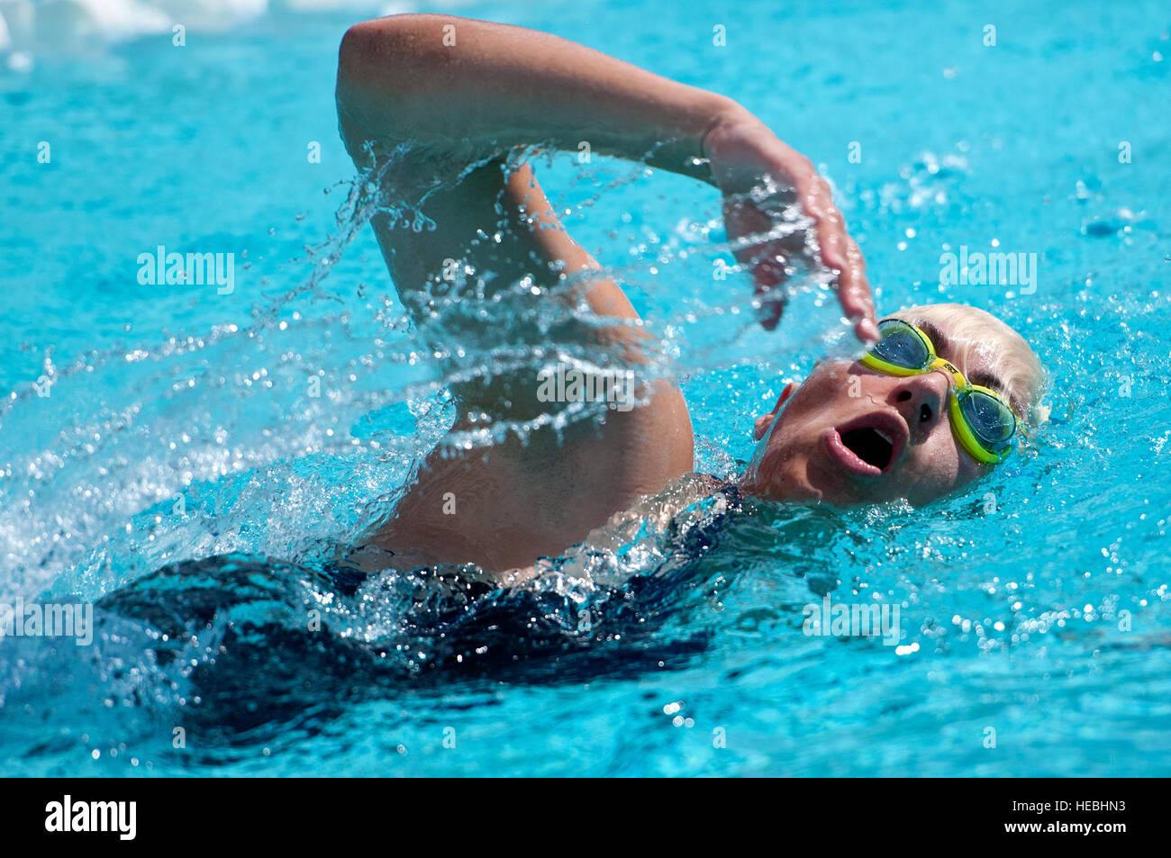 Swimming pool volleyball hi-res stock photography and images - Alamy