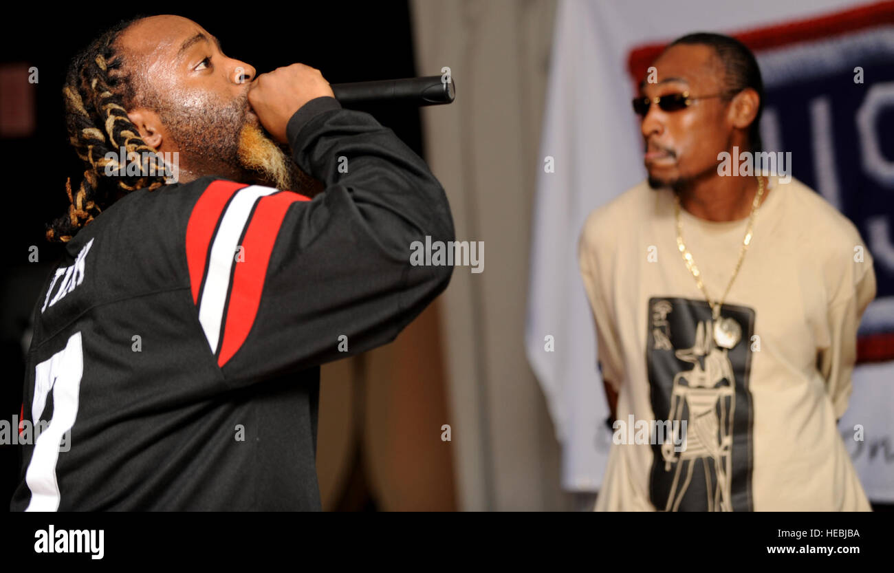 Rappers Kaine, left, and D-Roc, of the Ying Yang Twins, perform during ...